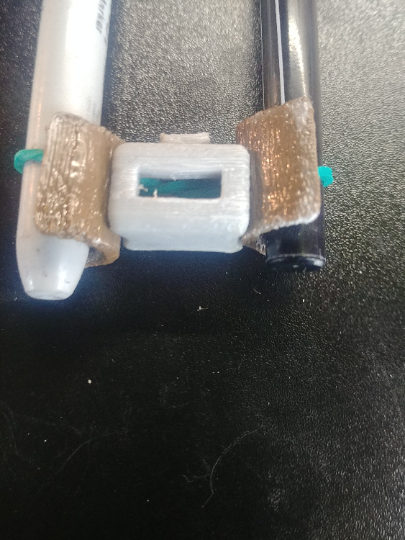 Splayed leg spacer (3 sizes) and two chick splints! – Branscums 3D Printing